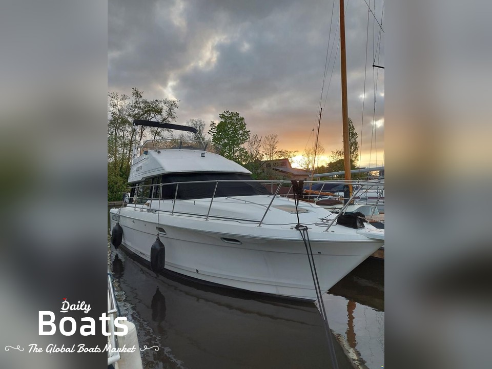 Bayliner 3688 motoryacht for sale - Daily Boats