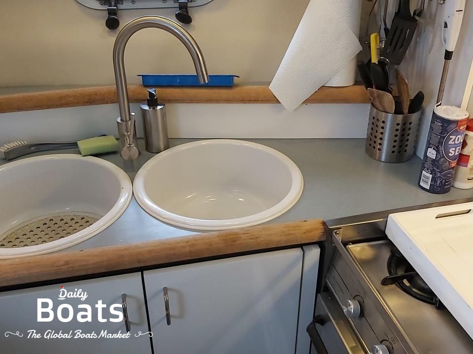 1992 Bayliner 3688 Motoryacht for sale. View price, photos and Buy 1992 ...