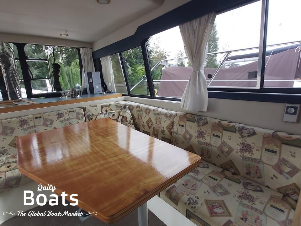 1992 Bayliner 3688 Motoryacht for sale. View price, photos and Buy 1992 ...