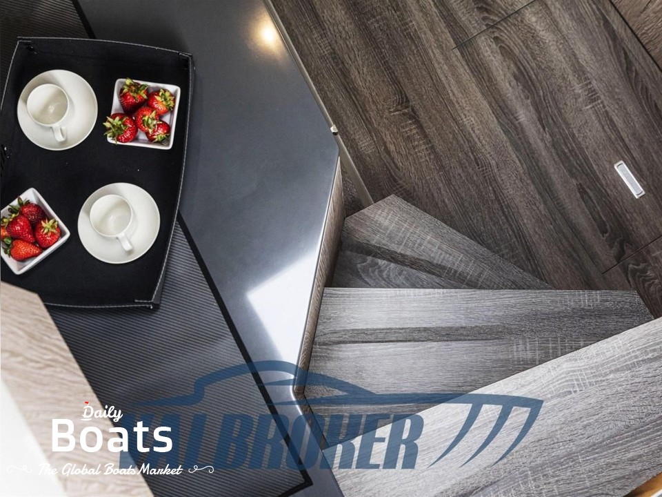 2023 FIM Regina 340 Entrofuoribordo Benzina for sale. View price ...