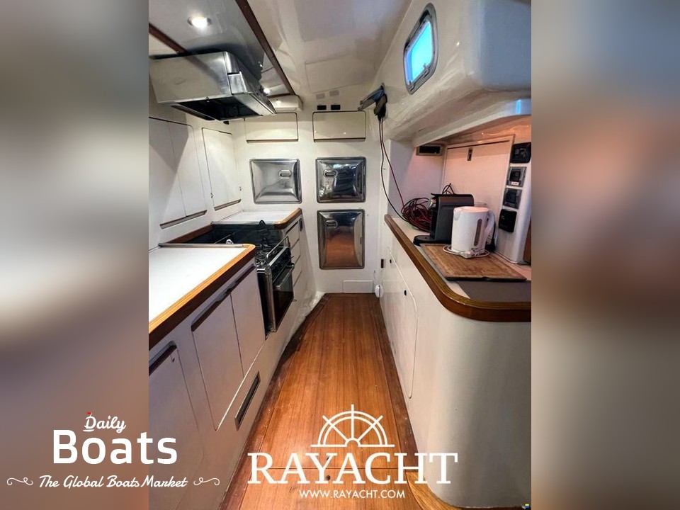 1995 Maxi Dolphin 80' for sale. View price, photos and Buy 1995 Maxi ...