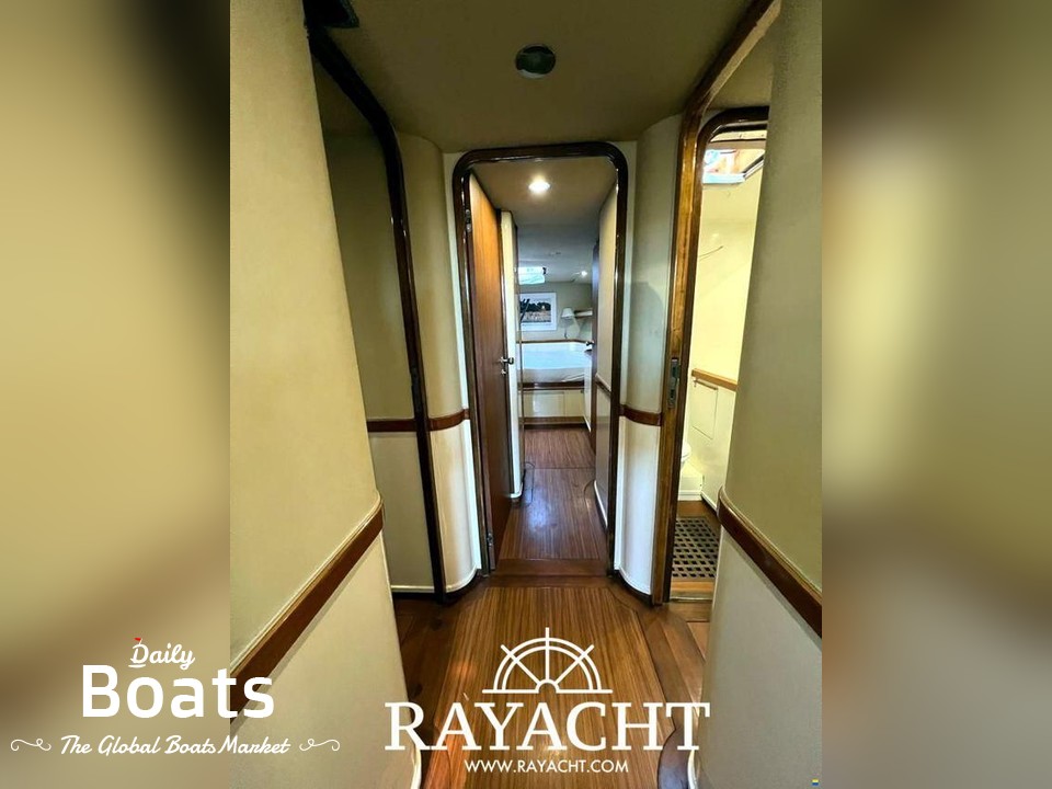 1995 Maxi Dolphin 80' for sale. View price, photos and Buy 1995 Maxi ...