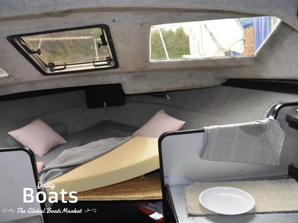 Bayliner Contessa 2850 for sale. View price, photos and Buy Bayliner ...