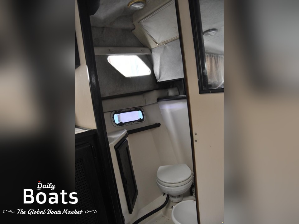 Bayliner Contessa 2850 for sale. View price, photos and Buy Bayliner ...