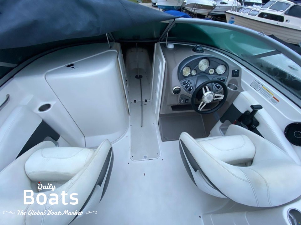 2007 Rinker 246 Captiva for sale. View price, photos and Buy 2007 ...