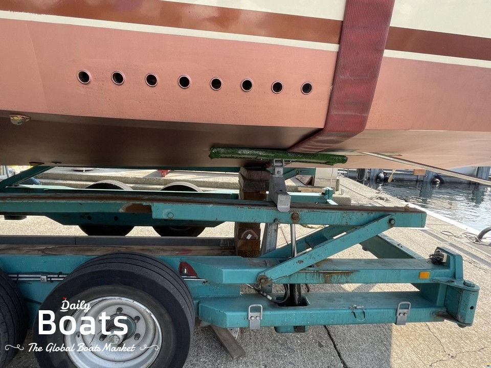 1984 Trojan 9Mquater Berth Express for sale. View price, photos and Buy ...