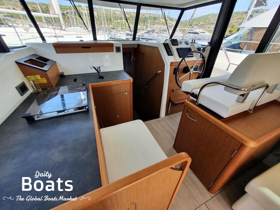 2020 Bénéteau Swift Trawler 35 for sale. View price, photos and Buy 2020 Bénéteau Swift Trawler ...
