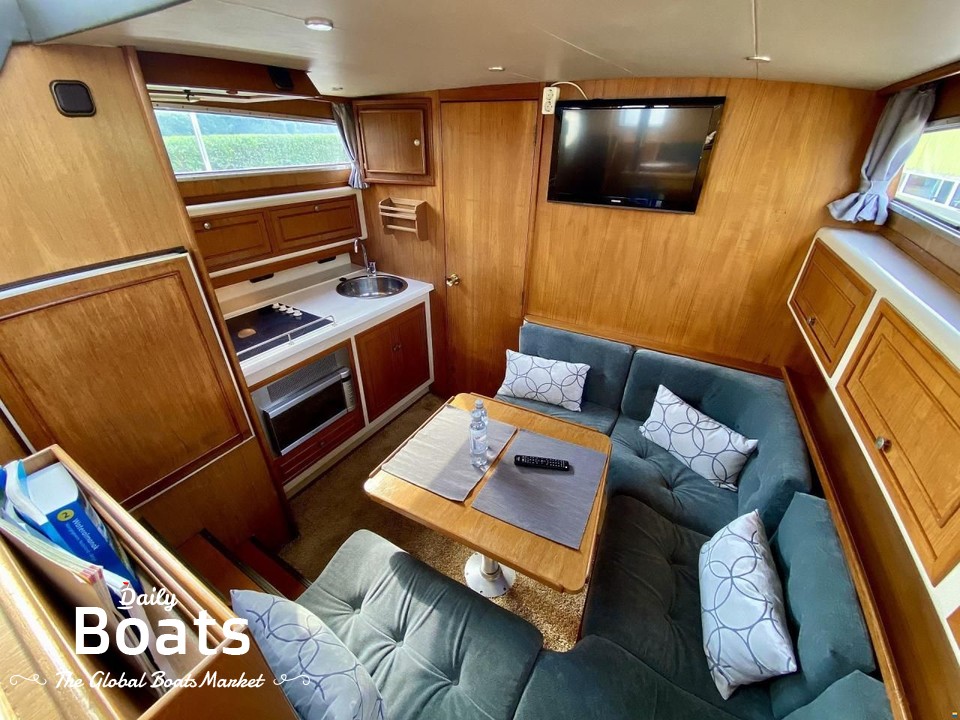 1990 Atlantic Motor Yachts 37 Fb for sale. View price, photos and Buy ...