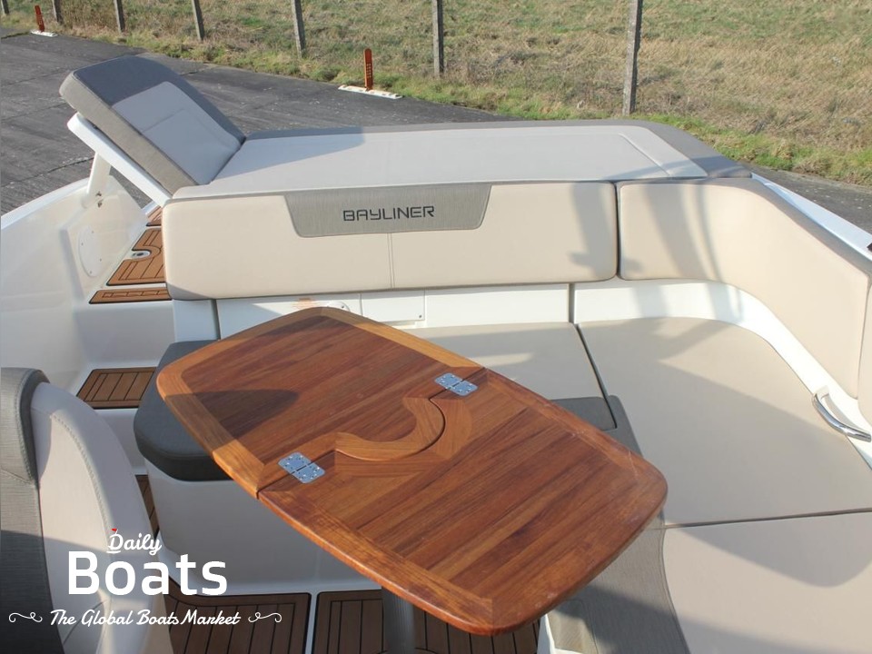 2019 Bayliner Vr5 Mit Wakeboardtower for sale. View price, photos and ...