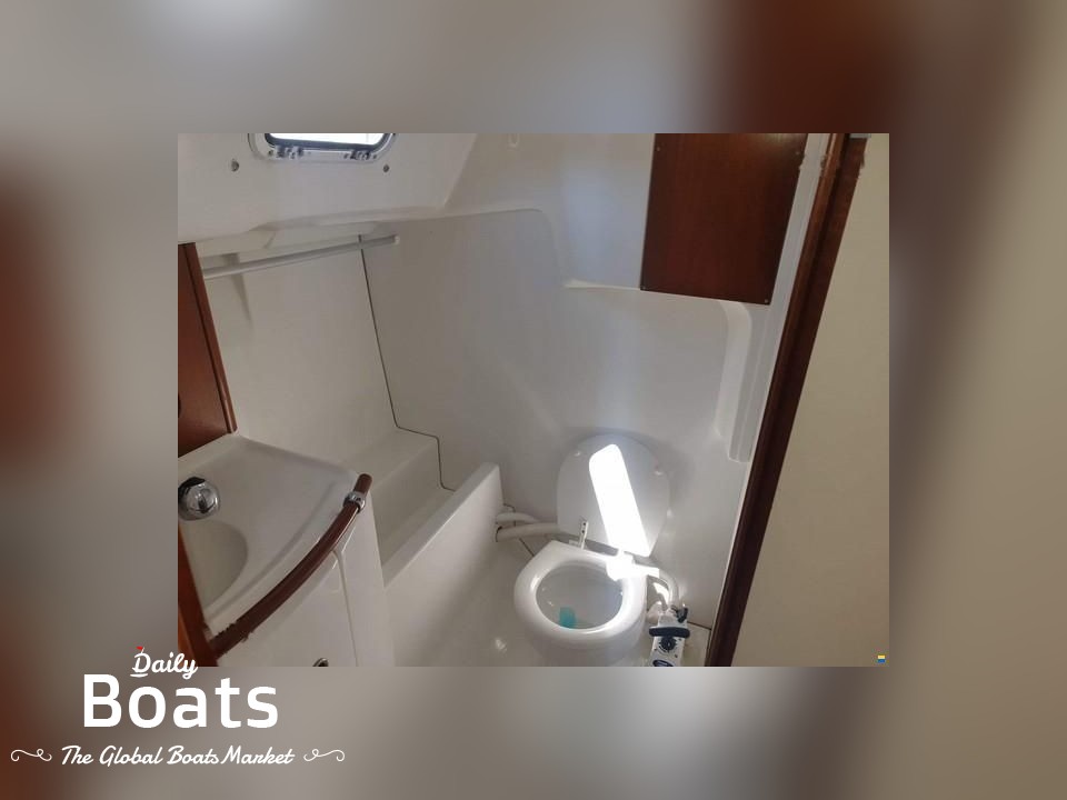 2001 Bénéteau Oceanis 311 for sale. View price, photos and Buy 2001 ...