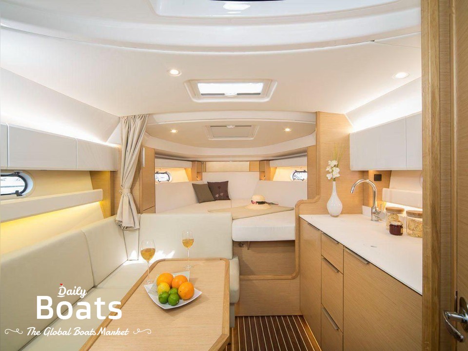 Bavaria S33 Ht на продажу. Посмотреть цену, фотографии и Купить Bavaria ...