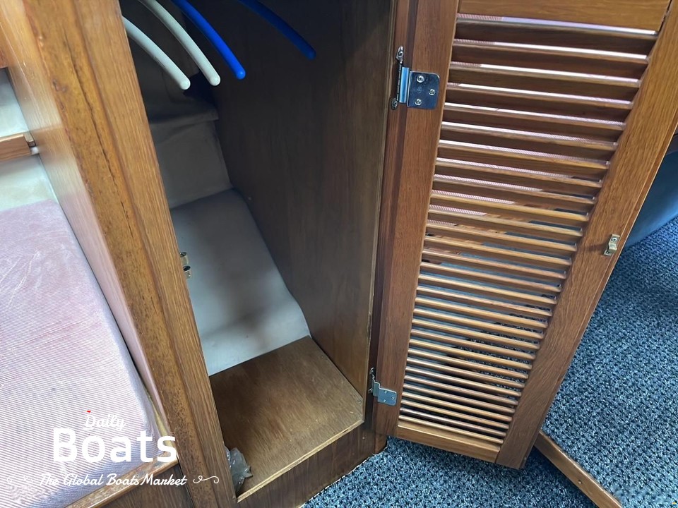 1986 Polar Explorer 28 for sale. View price, photos and Buy 1986 Polar ...