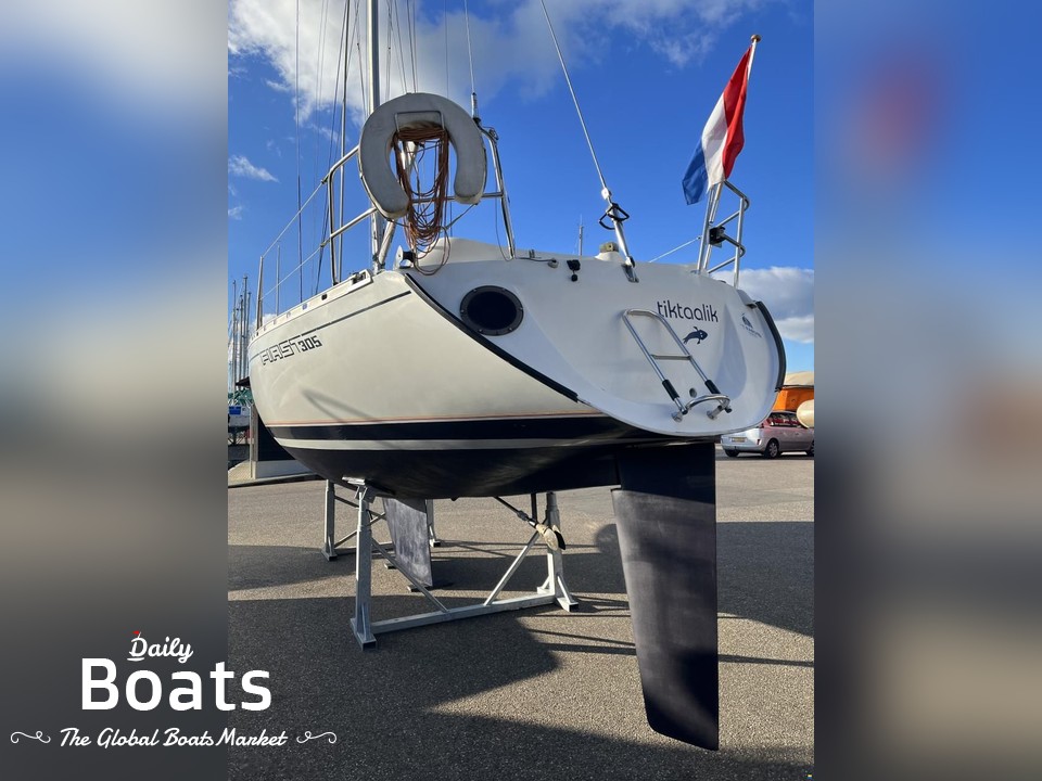 1985 Bénéteau First 305 for sale. View price, photos and Buy 1985 Bénéteau First 305 #412482