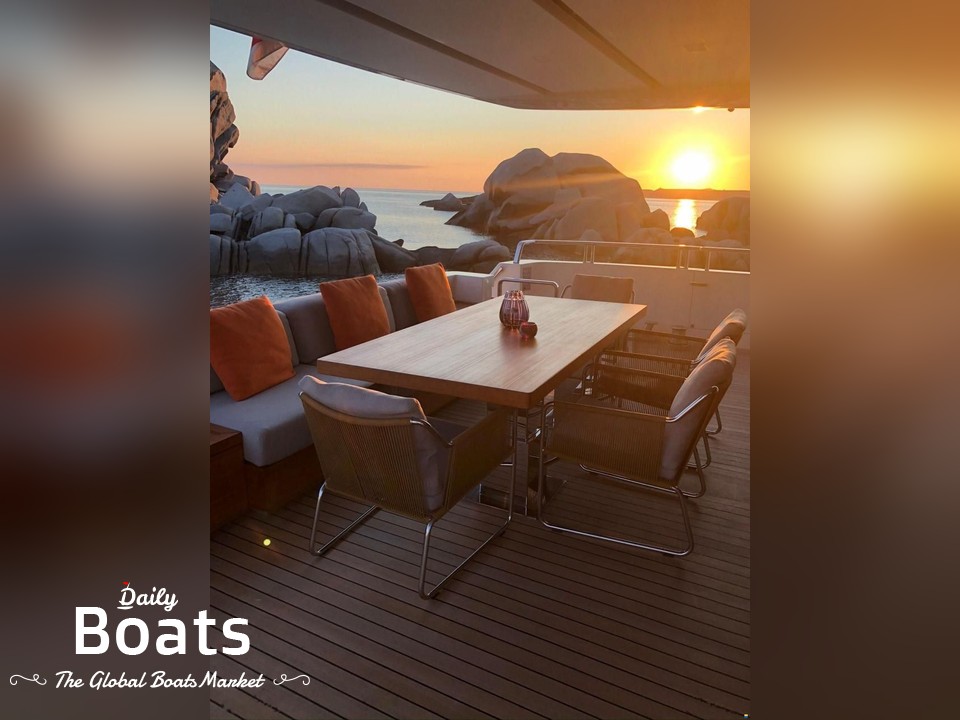 2010 Sanlorenzo Sl104 #563 for sale. View price, photos and Buy 2010 ...