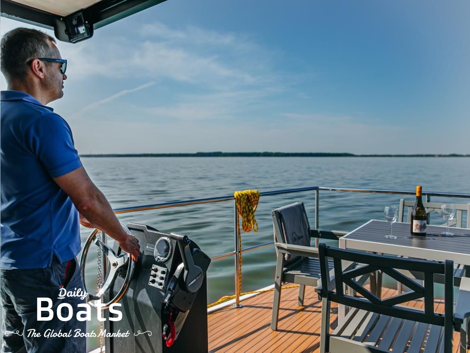 2022 HT Houseboats Delfin 330 for sale. View price, photos and Buy 2022 ...