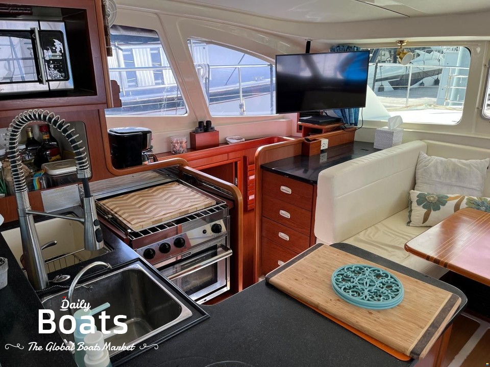 2012 Leopard 39 Powercat for sale. View price, photos and Buy 2012 ...