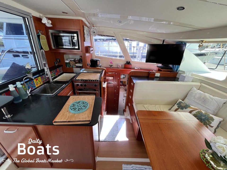 2012 Leopard 39 Powercat for sale. View price, photos and Buy 2012 ...