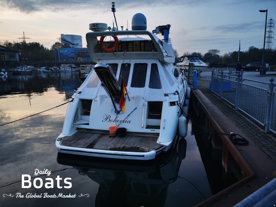 2000 Azimut 52 Fly for sale. View price, photos and Buy 2000 Azimut 52 ...