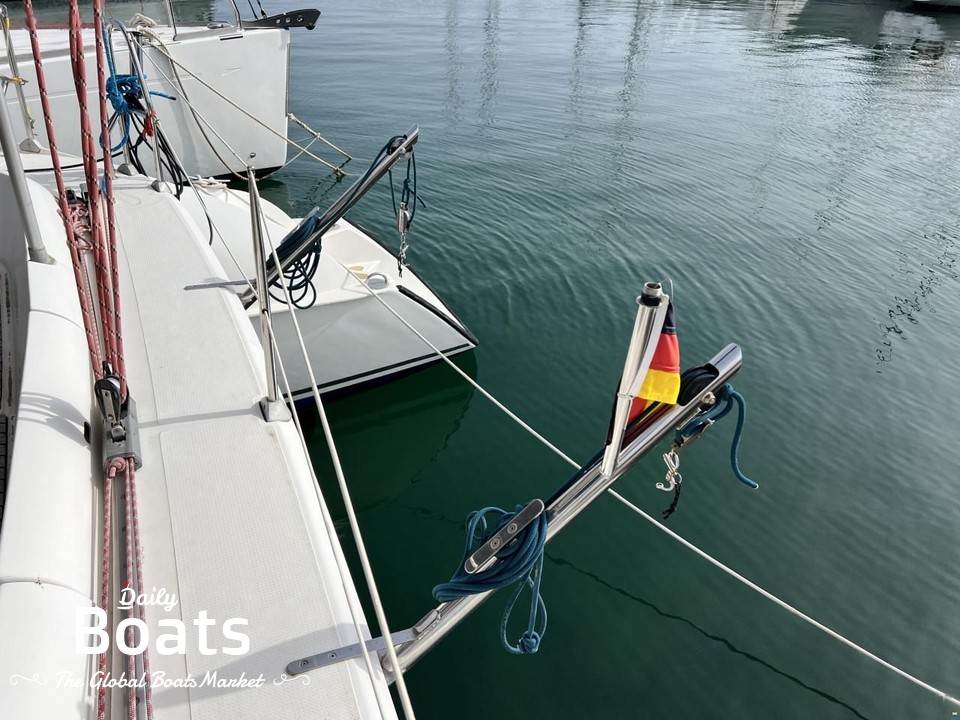 2004 Fountaine Pajot Athena 38 for sale. View price, photos and Buy ...