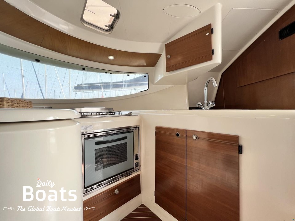 2004 Fountaine Pajot Athena 38 for sale. View price, photos and Buy ...