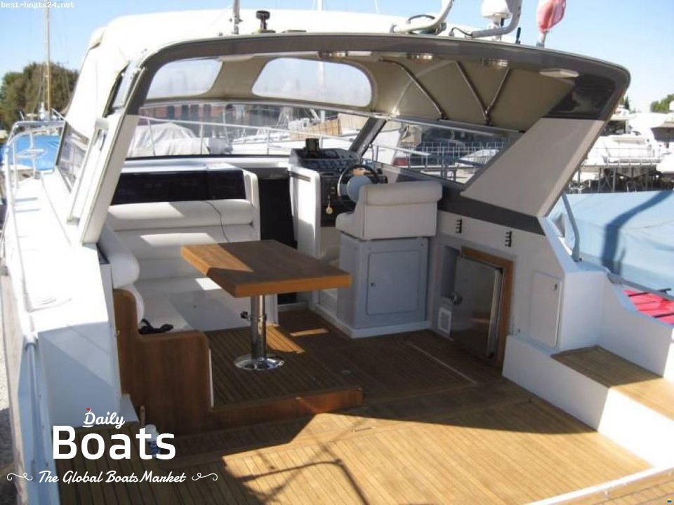 1991 Mochi Craft Sedan 33 Open for sale. View price, photos and Buy ...