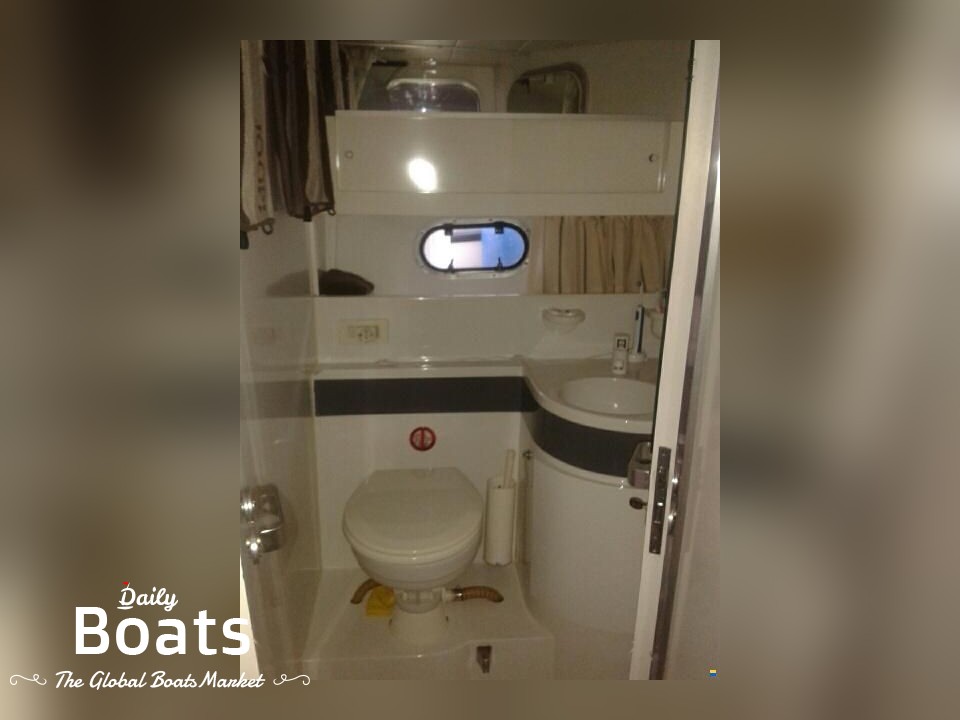 1991 Mochi Craft Sedan 33 Open for sale. View price, photos and Buy ...