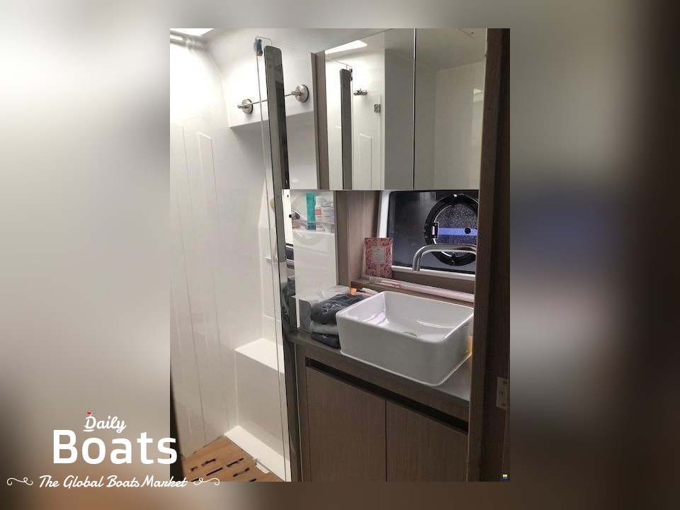 Sealine C390 for sale. View price, photos and Buy Sealine C390 #414179