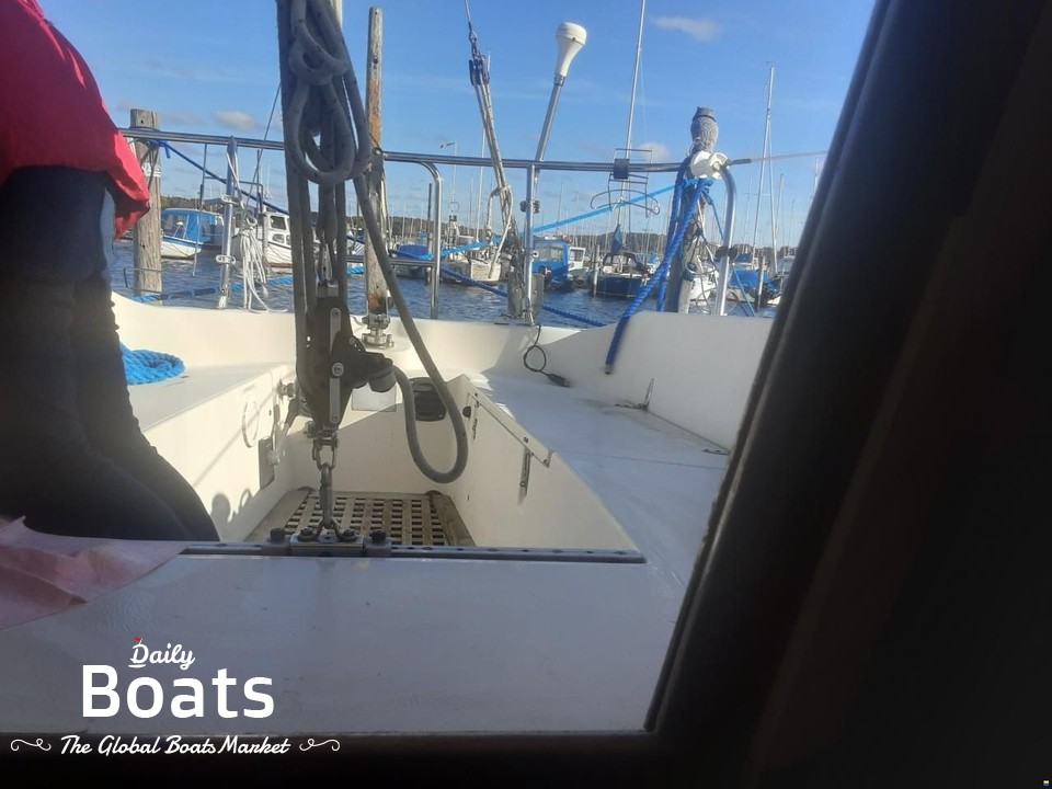 1981 Maxim Marine Fenix Dinette for sale. View price, photos and Buy ...