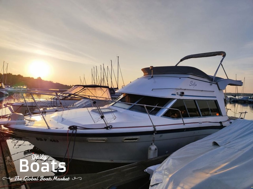 1990 Bayliner 2858 Command Bridg Fly for sale. View price, photos and ...