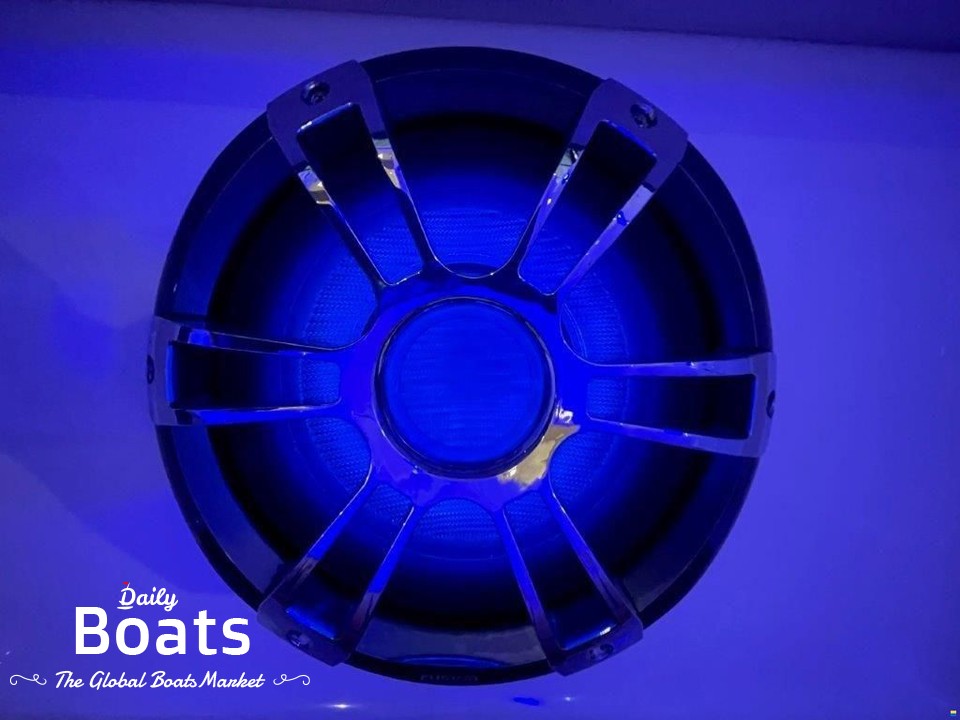 2022 Sea Ray 320 Sundancer 700 Ps Vollausstattung Mj for sale. View ...