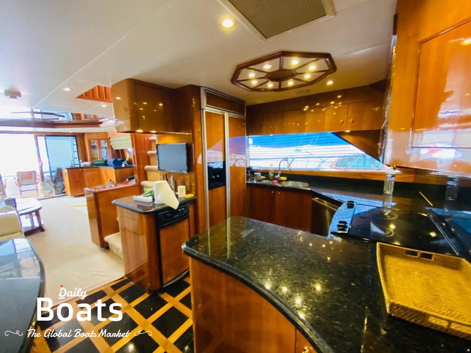 2002 Hatteras 86 Convertible for sale. View price, photos and Buy 2002 ...