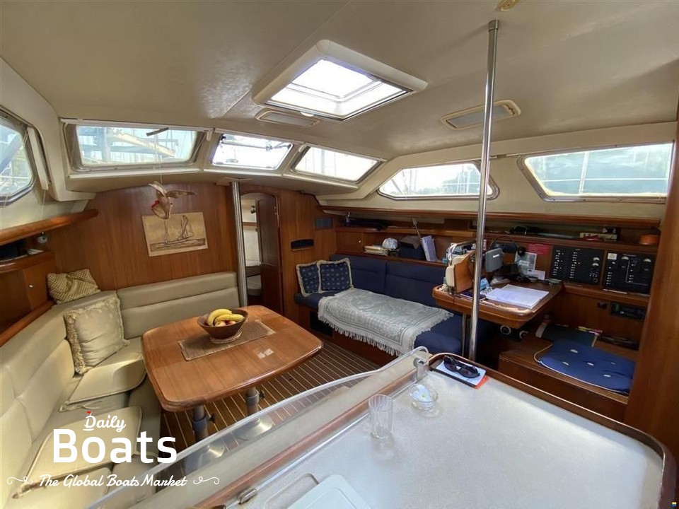 2004 Hunter 44 Ds for sale. View price, photos and Buy 2004 Hunter 44 ...