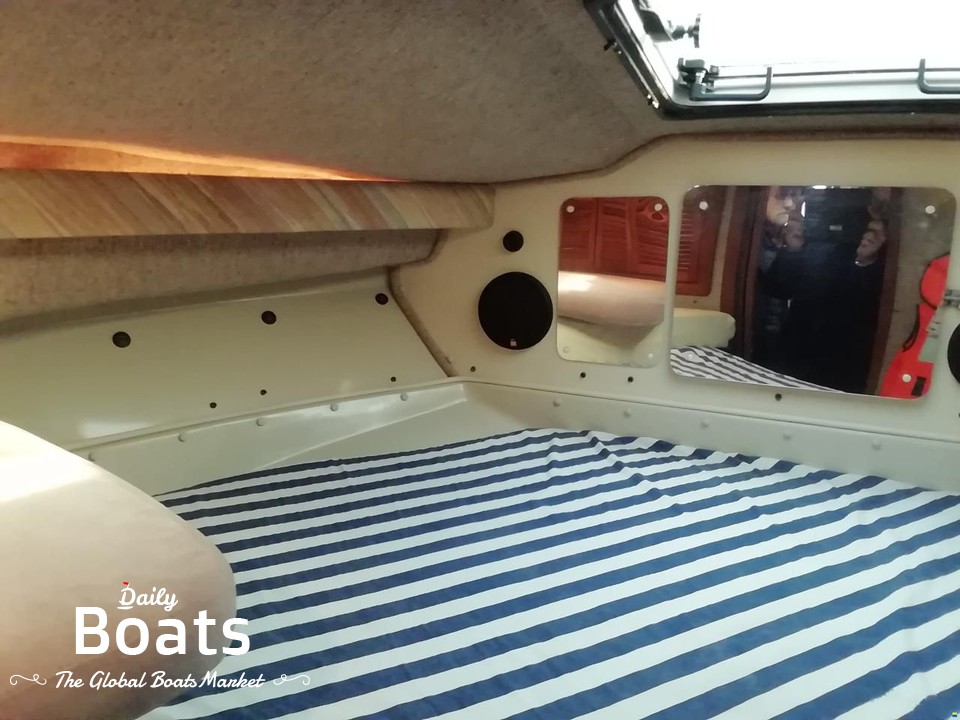 1990 Boston Whaler 31 Fish for sale. View price, photos and Buy 1990 ...