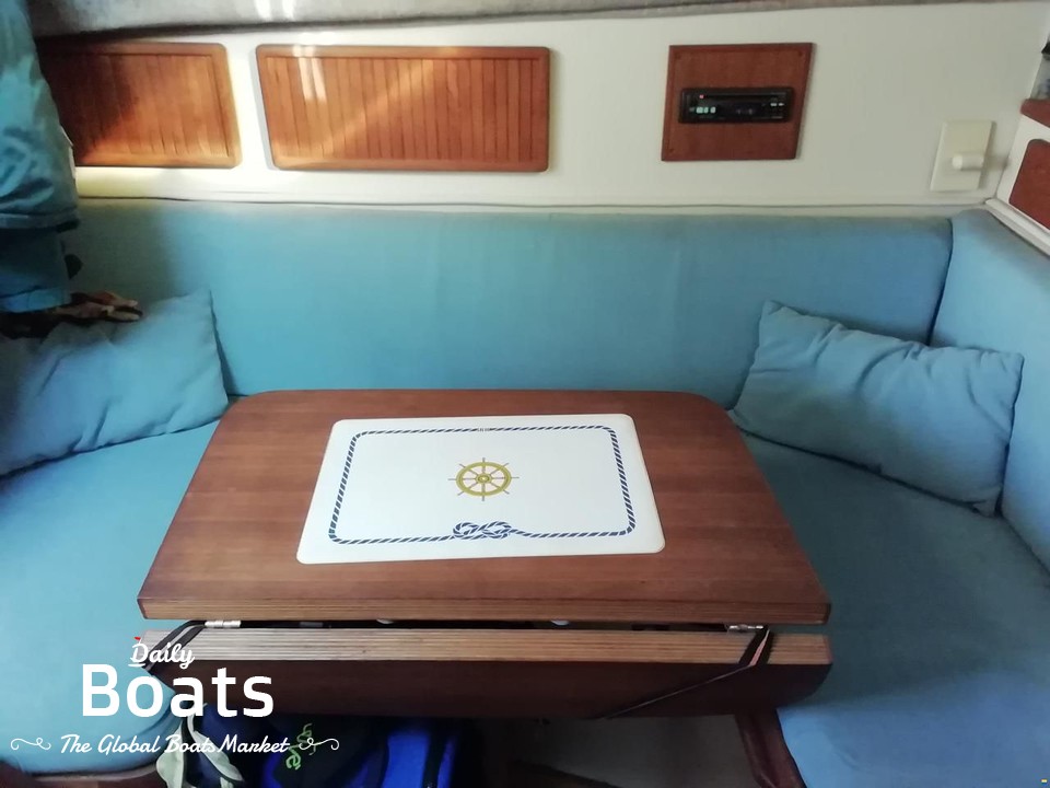 1990 Boston Whaler 31 Fish for sale. View price, photos and Buy 1990 ...