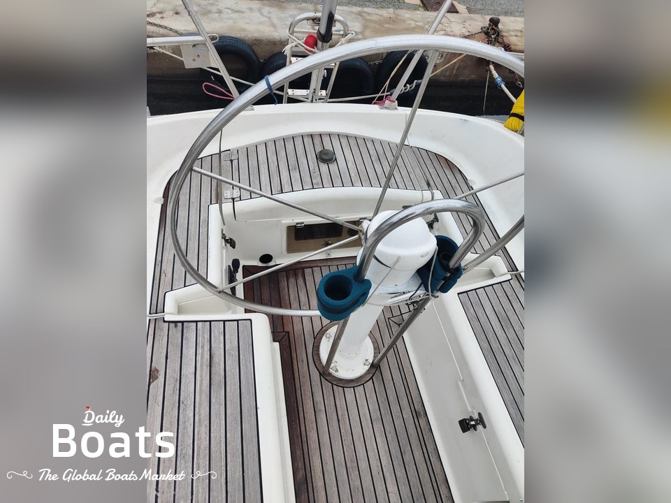 1990 Jeanneau Part De Sun Legende En Copropriete for sale. View price ...