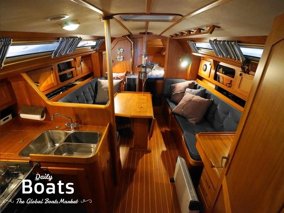 1989 Aphrodite 33 for sale. View price, photos and Buy 1989 Aphrodite ...