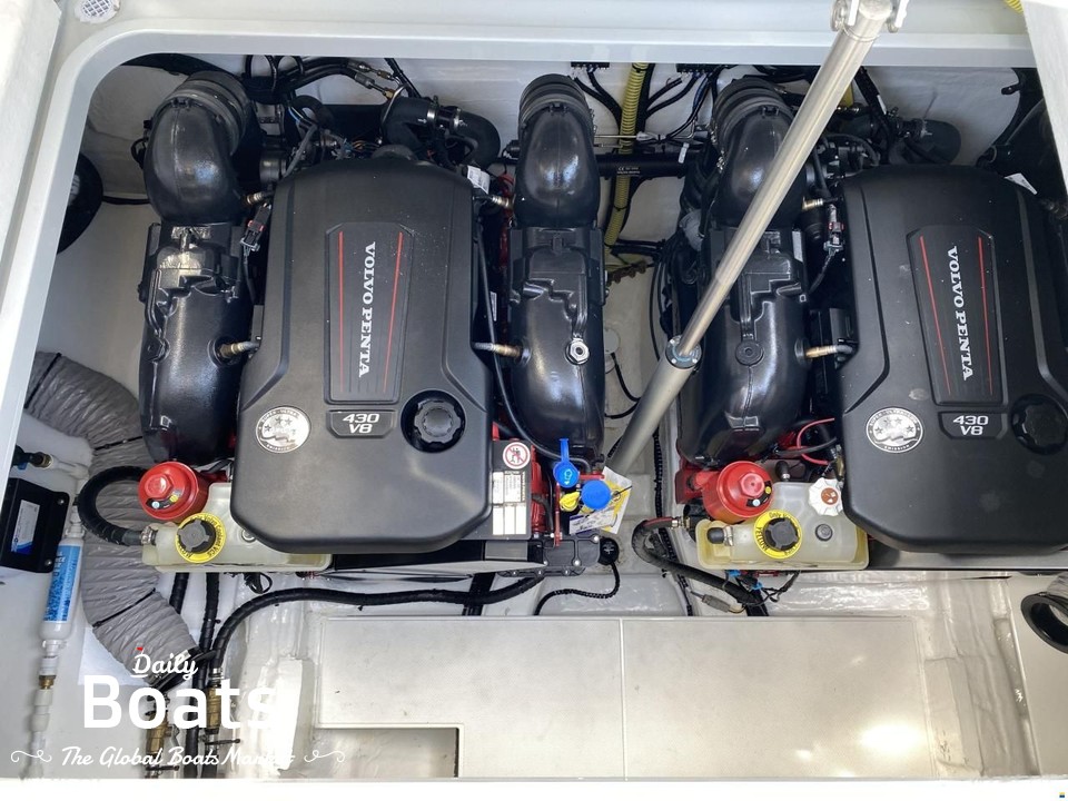 2021 Fairline F-Line 33 for sale. View price, photos and Buy 2021 ...