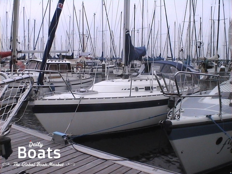 1993 Friendship 28 Mk 3 for sale. View price, photos and Buy 1993 ...