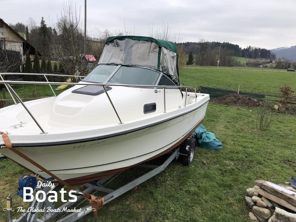 2004 Bayliner Trophy 2052 for sale. View price, photos and Buy 2004 ...