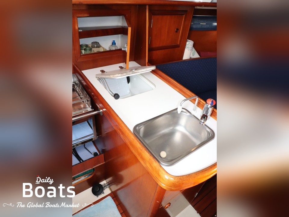 2003 Bénéteau Oceanis 311 for sale. View price, photos and Buy 2003 ...