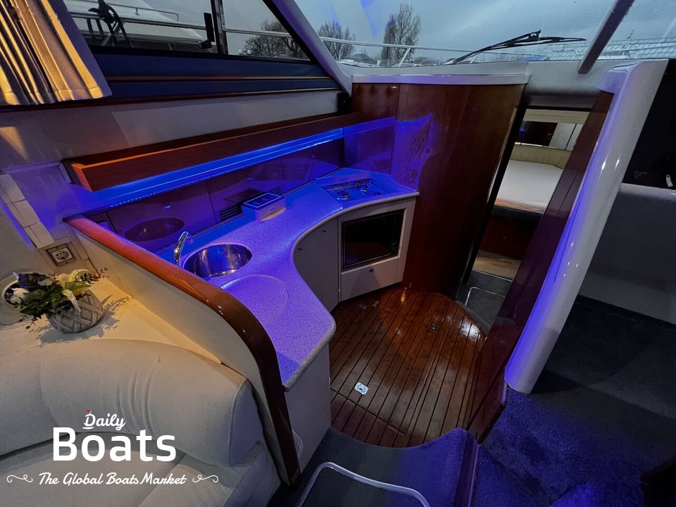 1999 Fairline Phantom 42 for sale. View price, photos and Buy 1999 ...