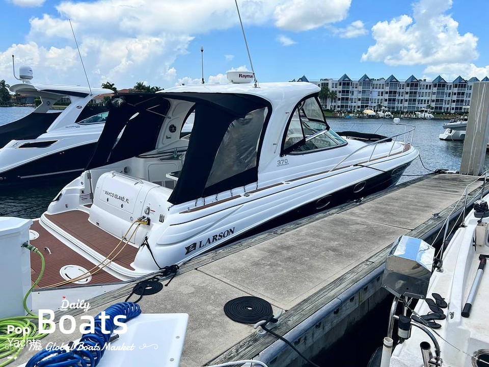 2009 Larson Cabrio 370 Day Cruiser Ips for sale. View price, photos and ...