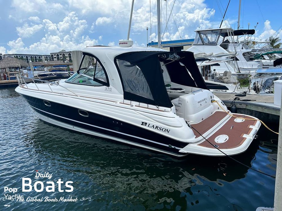 2009 Larson Cabrio 370 Day Cruiser Ips for sale. View price, photos and ...