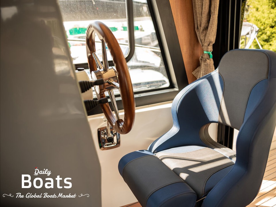 2022 Cobra Yachts (PL) Futura 40 Flybridge Long Grand Horizon for sale ...