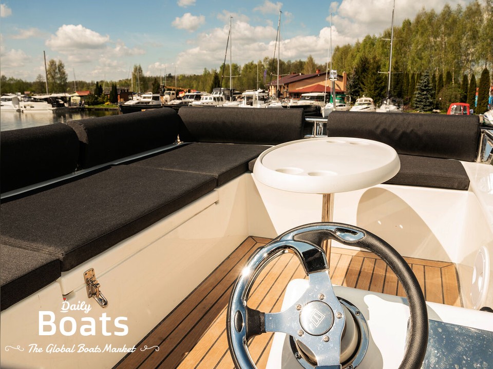 2022 Cobra Yachts (PL) Futura 40 Flybridge Long Grand Horizon for sale ...