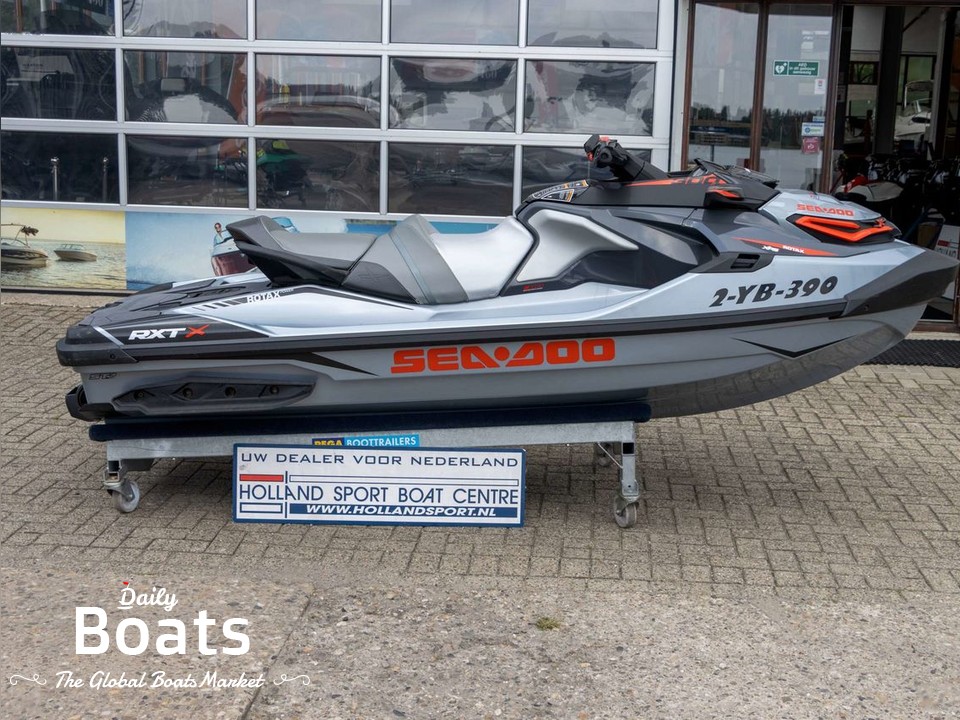 2018 Sea-Doo Rxt 300 for sale. View price, photos and Buy 2018 Sea-Doo ...