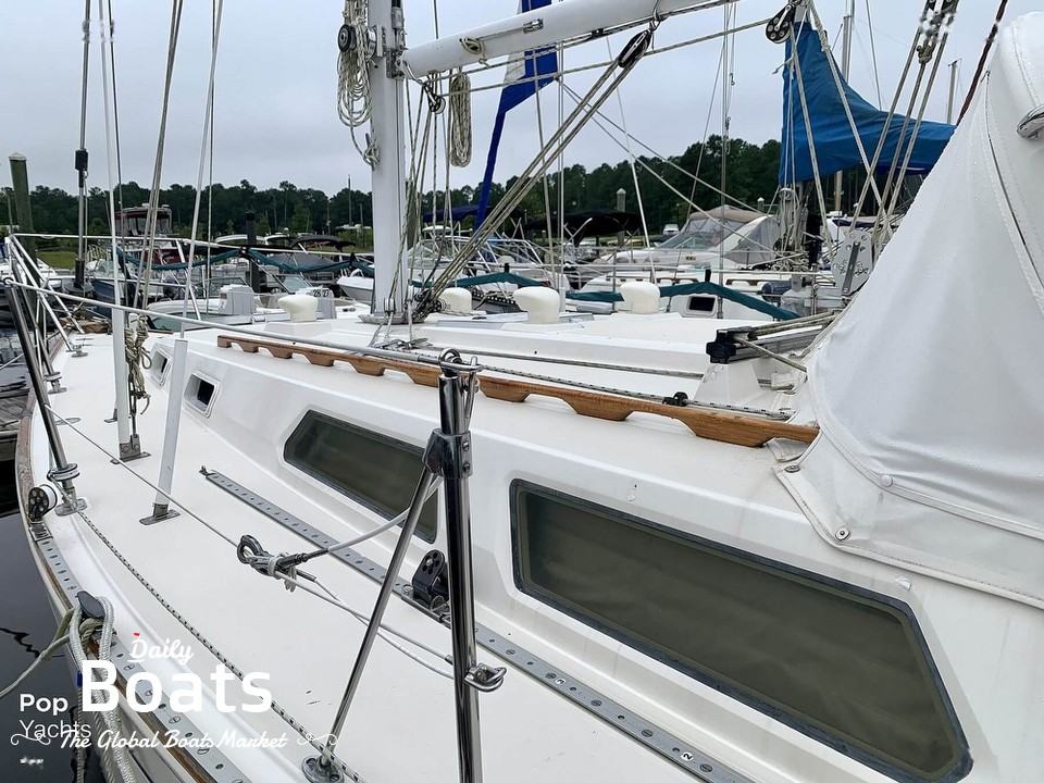 1986 Sabre 30 Mkiii for sale. View price, photos and Buy 1986 Sabre 30 ...