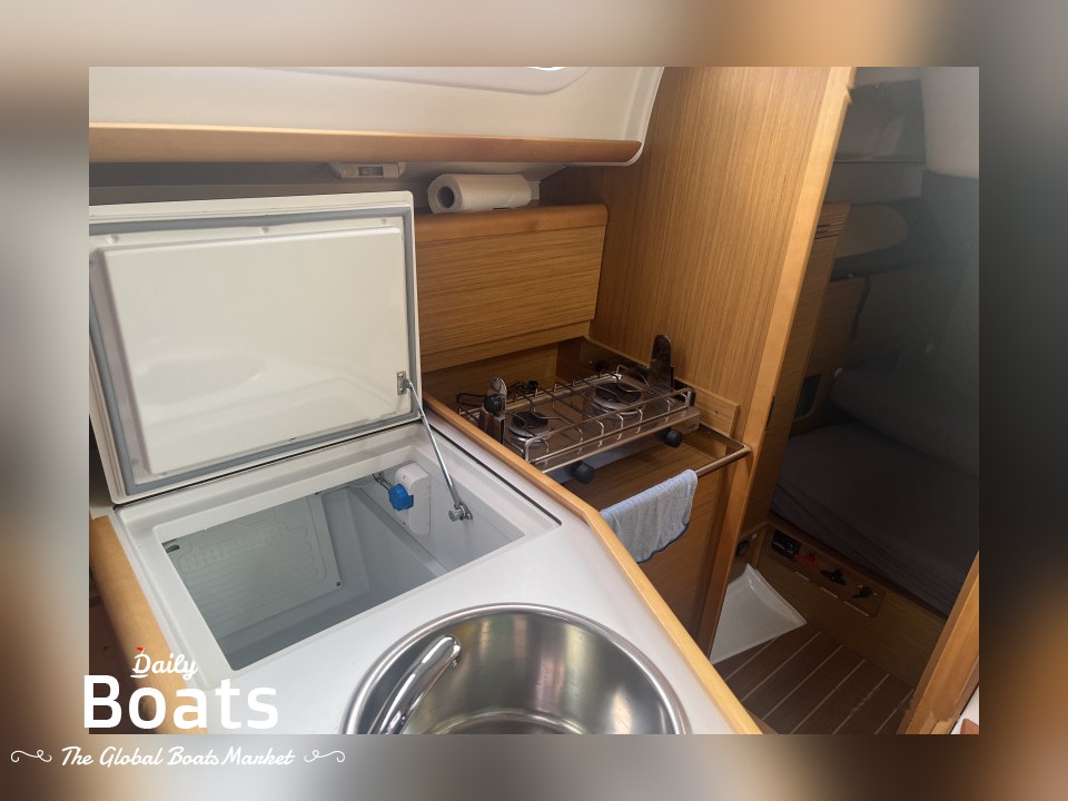 2009 Jeanneau 30' Sun Odyssey 30I for sale. View price, photos and Buy ...