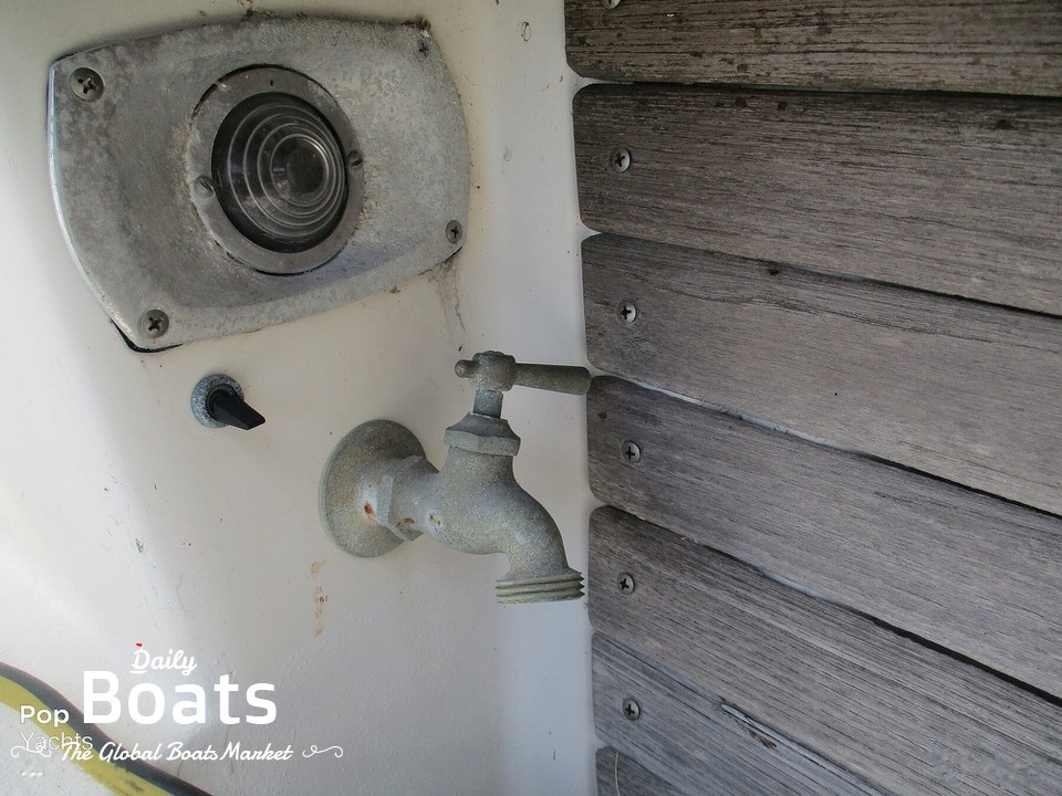 1979 Phoenix Marine 29 Flybridge Cruiser for sale. View price, photos ...