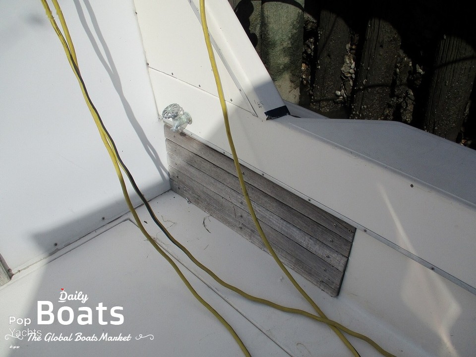 1979 Phoenix Marine 29 Flybridge Cruiser for sale. View price, photos ...